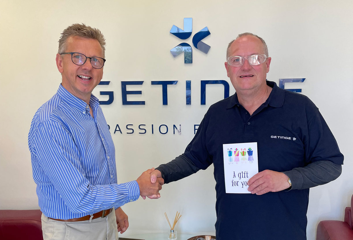 Congratulations to Dave Palmer celebrating 40 years | Dentisan